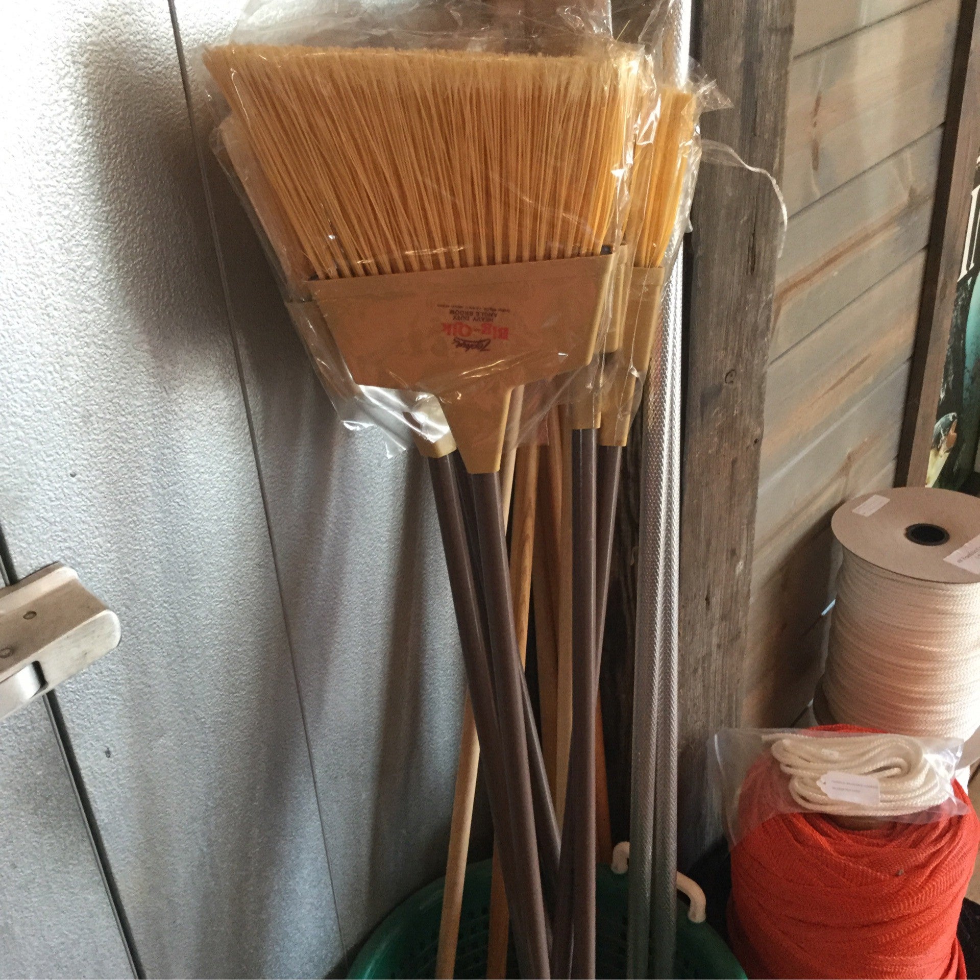 Broom | Kent Point Marina & Seafood